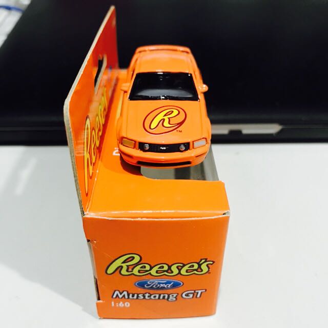 Reese's Ford Mustang GT (Scale 1/60) Die cast metal with plastic parts ...