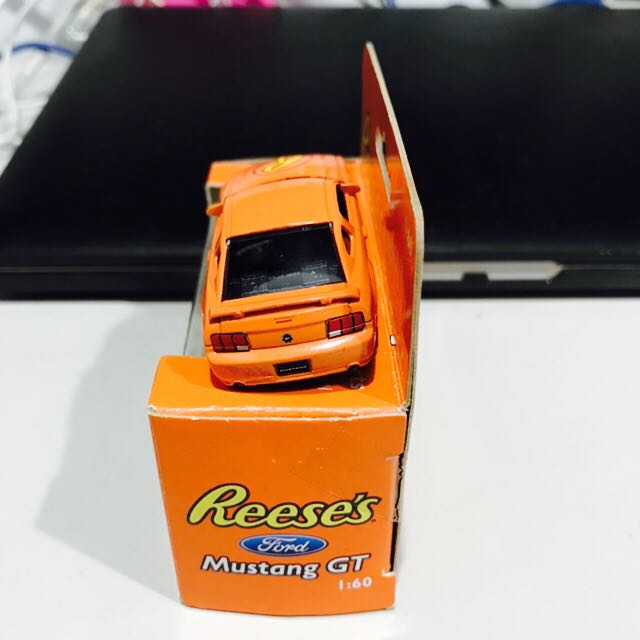 Reese's Ford Mustang GT (Scale 1/60) Die cast metal with plastic parts ...