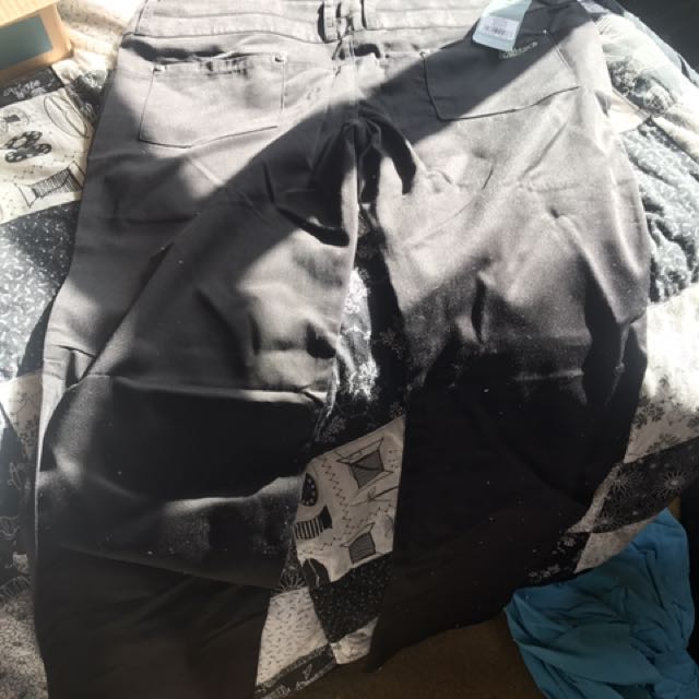 Doosh Pants, Women's Fashion, Clothes on Carousell