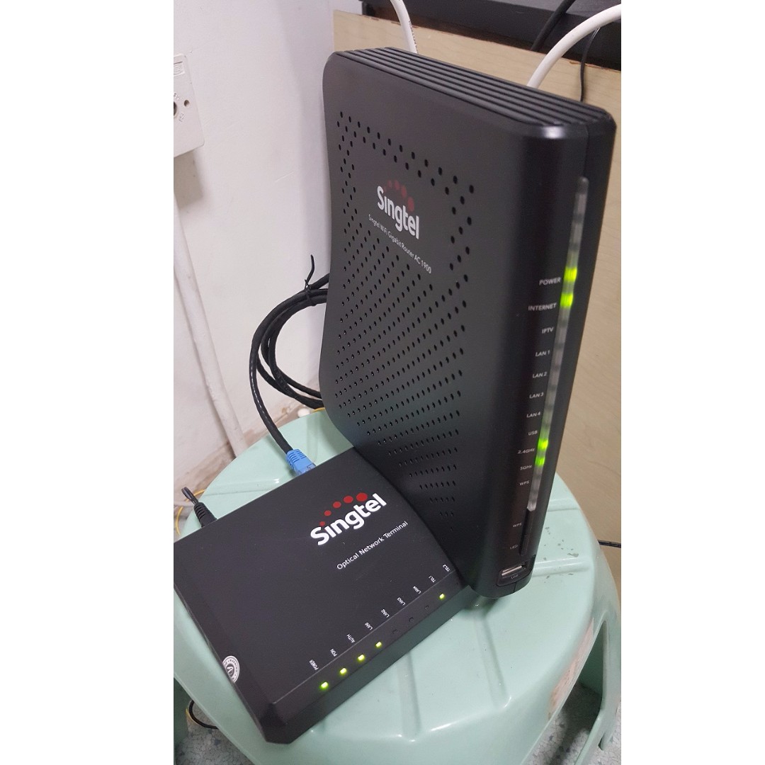 Singtel Wifi Gigabit Router AC1900, Computers & Tech, Parts ...