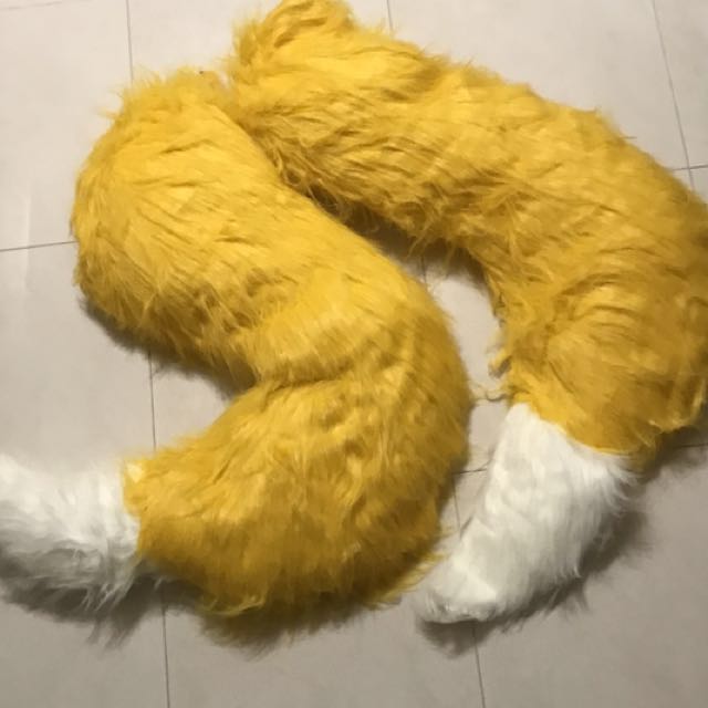 Big Yellow Fluffy Fox Tails, Hobbies & Toys, Memorabilia & Collectibles ...