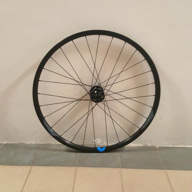 27.5 Giant S XC-2 rims, Giant Sport Tracker hubs N Tyres, Sports ...