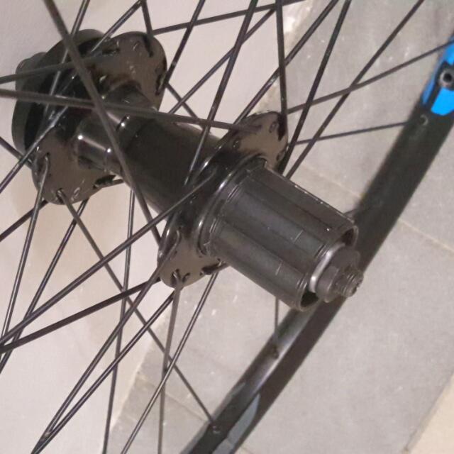 27.5 Giant S XC-2 rims, Giant Sport Tracker hubs N Tyres, Sports ...