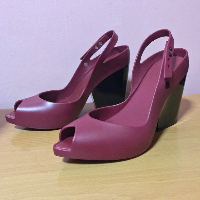 Melissa Lady Dragon III, Women's Fashion, Footwear, Flats on Carousell