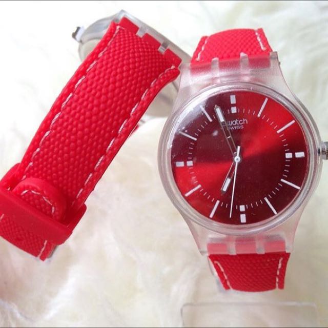 Jam Tangan Swatch Red, Fesyen Wanita, Pakaian Wanita di Carousell