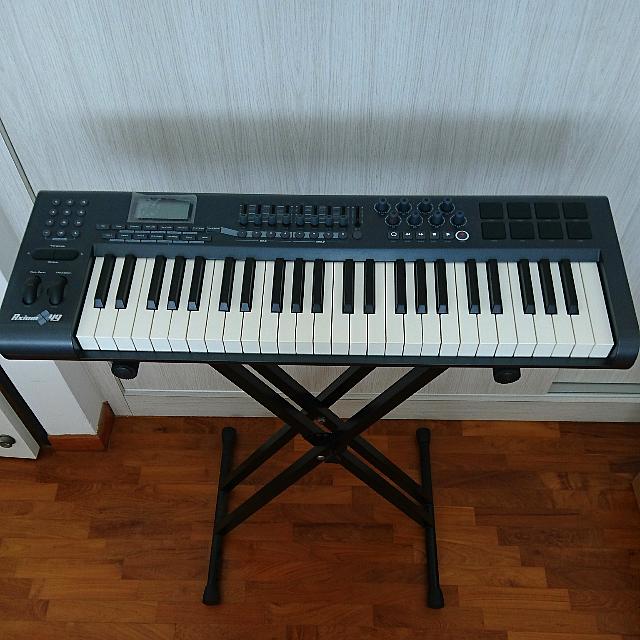 M-audio Axiom 49 with keyboard stand, Hobbies & Toys, Music & Media ...
