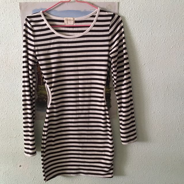 One Piece, Women's Fashion, Tops, Sleeveless on Carousell