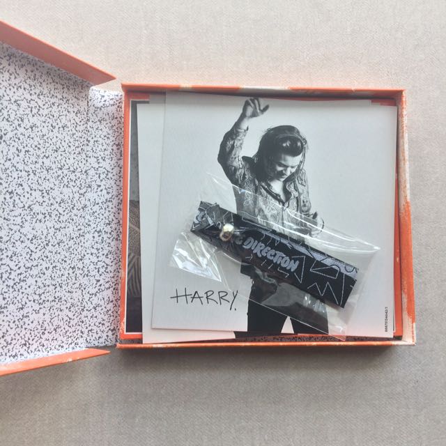 1d made in the am ultimate fanbox, TV & Home Appliances, TV ...