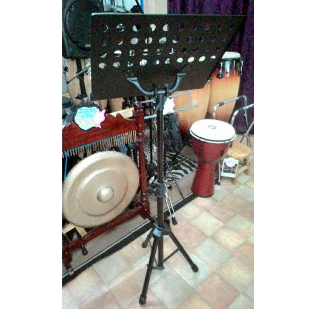 Al Quran Stand, Hobbies & Toys, Music & Media, Music Accessories on ...