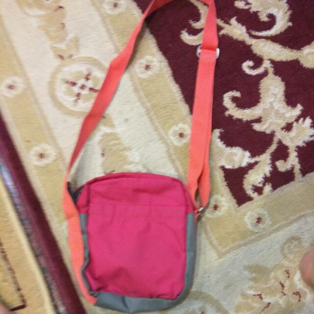 Lecaf Sling Bag, Men's Fashion, Bags, Sling Bags on Carousell