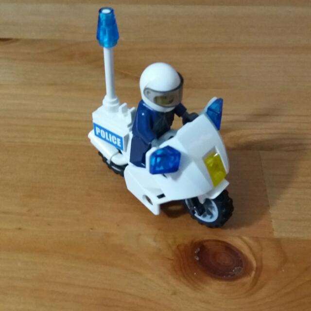 LEGO Police Bike With Police Figure, Hobbies & Toys, Toys & Games on Carousell