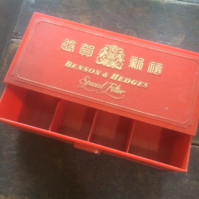 Benson & Hedges Set, Hobbies & Toys, Collectibles & Memorabilia ...