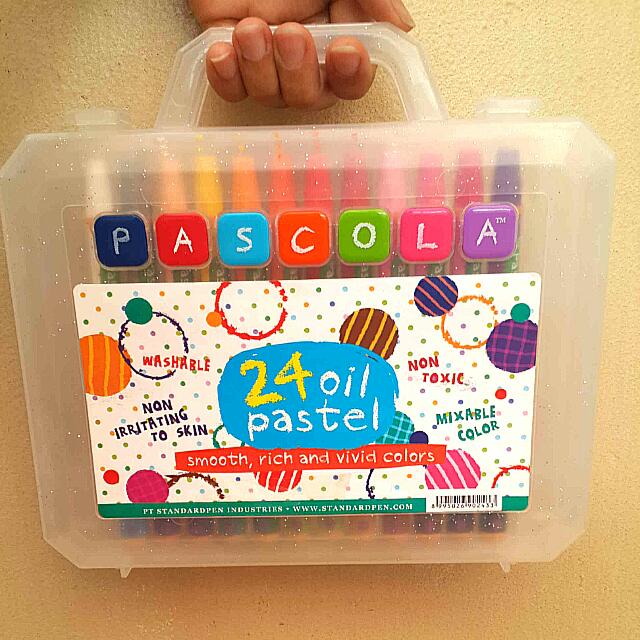 Crayon Pascola, Bayi & Anak, Mainan & Baby Walker di Carousell