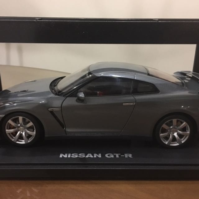 Autoart 1/18 Nissan GTR Gunmetal Grey, Hobbies & Toys, Toys & Games on ...