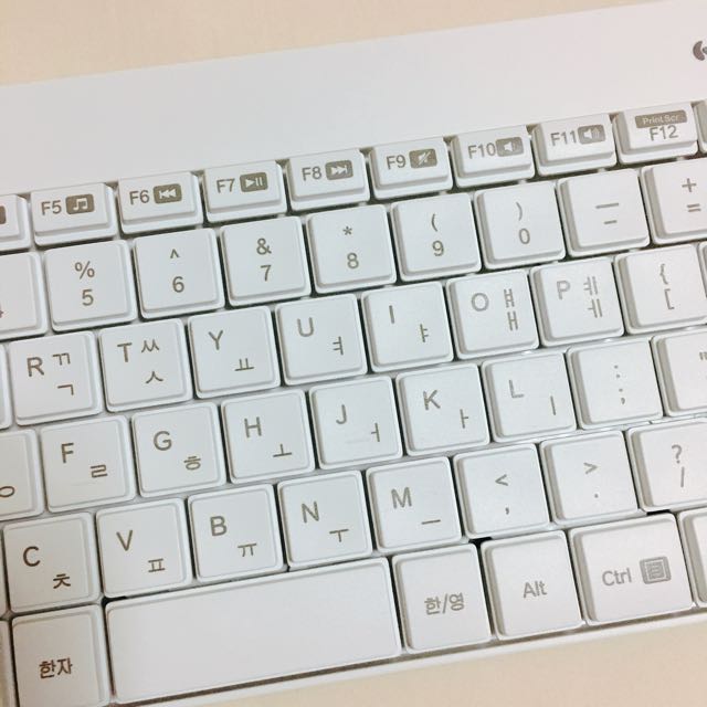 Logitech Korean/English Wireless Keyboard + Mouse, Computers & Tech ...