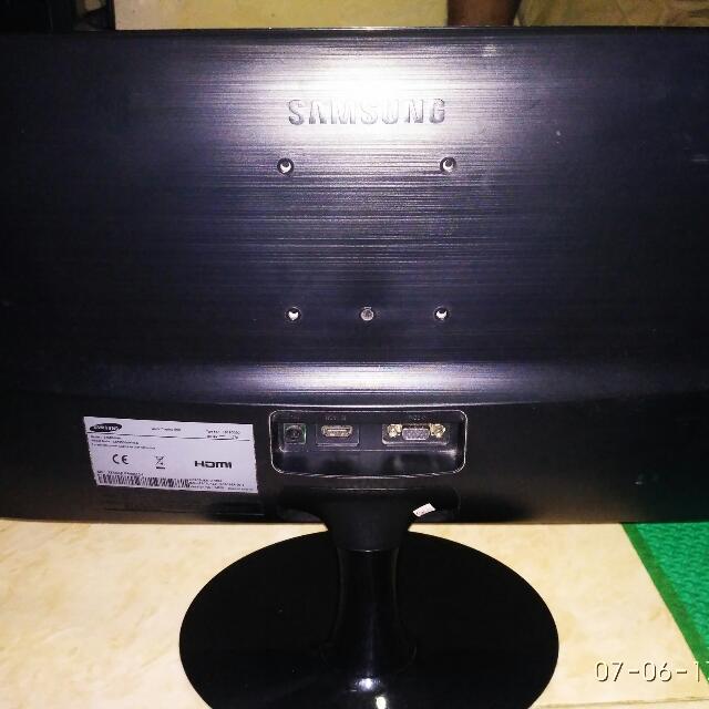 Monitor LED Samsung LS19D300, Elektronik, Komputer, Desktop di Carousell
