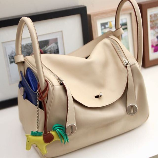 Hermes Lindy 30 Parchemin, 名牌, 手袋及銀包 - Carousell