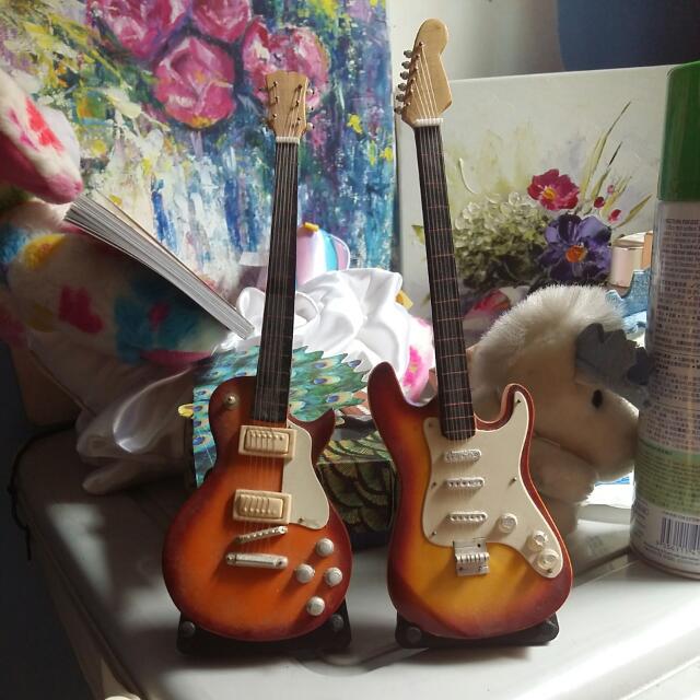 Guitar Figurines, Hobbies & Toys, Memorabilia & Collectibles, Vintage ...