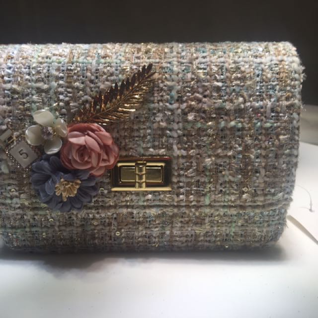 Small Classy Bag, Women's Fashion, Bags & Wallets, Tote Bags on Carousell