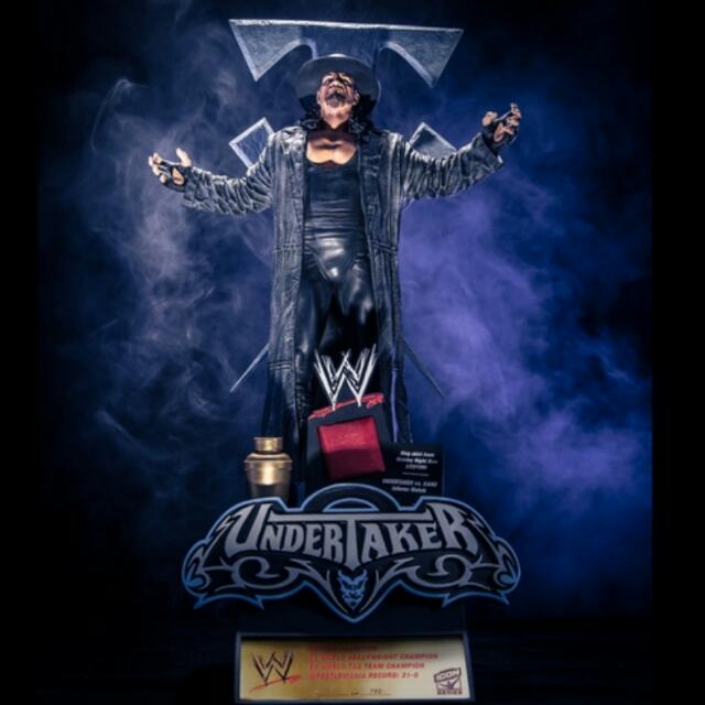 WWE Icons Series Resin Statue Exclusive Undertaker, Hobbies & Toys ...