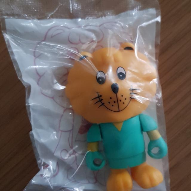 Singa The Lion Figurine (doctor), Hobbies & Toys, Toys & Games on Carousell