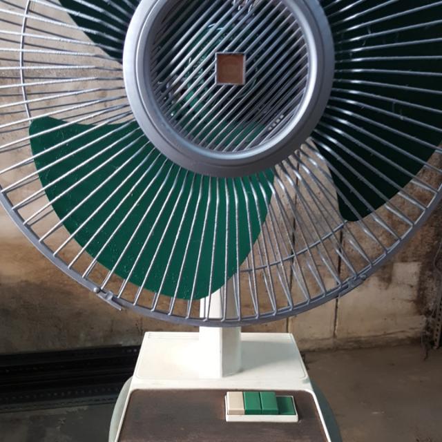 Vintage 1970s KDK 16" desk fan(40 years), Hobbies & Toys, Memorabilia ...