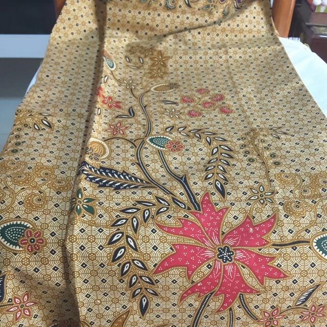 Km Batik Halus Special lebar, Women's Fashion, Dresses & Sets ...