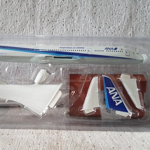 ANA Boeing 787-9 Dreamliner Toy Model (1:200), Hobbies & Toys, Toys ...