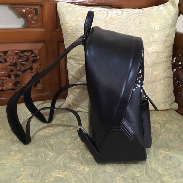 Pedro Backpack, Fesyen Wanita, Tas & Dompet di Carousell