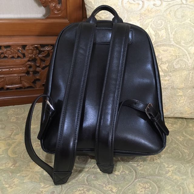 Pedro Backpack, Fesyen Wanita, Tas & Dompet di Carousell