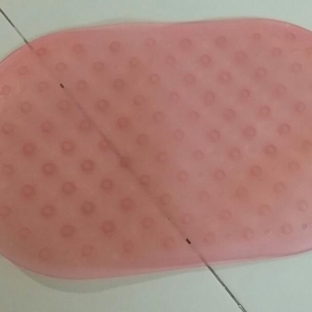 Anti Slip Mat, Babies & Kids, Babies & Kids Fashion on Carousell