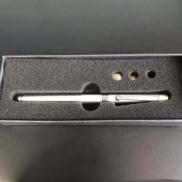 Laser Pointer With Spare Batteries, Computers & Tech, Parts ...
