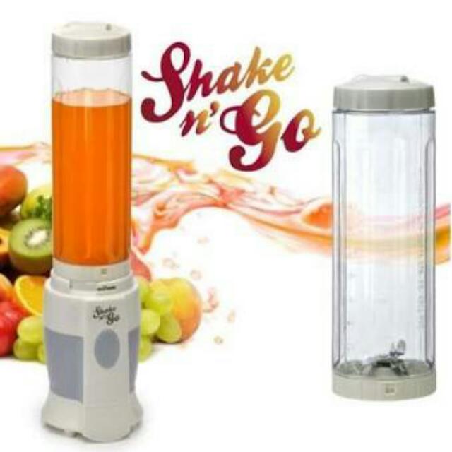 Shake N Go (Plus 1 Container), Furniture & Home Living, Kitchenware ...