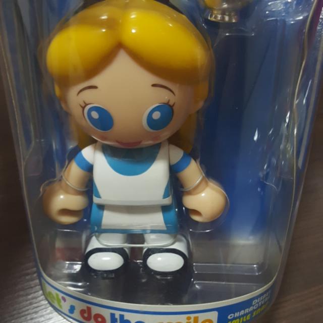 Disney Alice In Wonderland Smile Snap Figurine, Hobbies & Toys, Toys ...