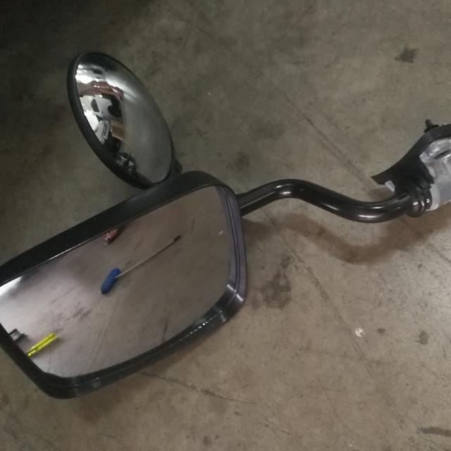 toyota hiace side mirror, Car Accessories on Carousell