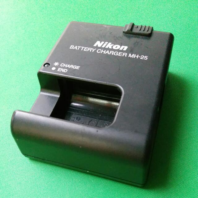 NIKON battery charger MH-25 (ORIGINAL), 手提電話, 電話及其他裝置配件, 電池及充電器 - Carousell