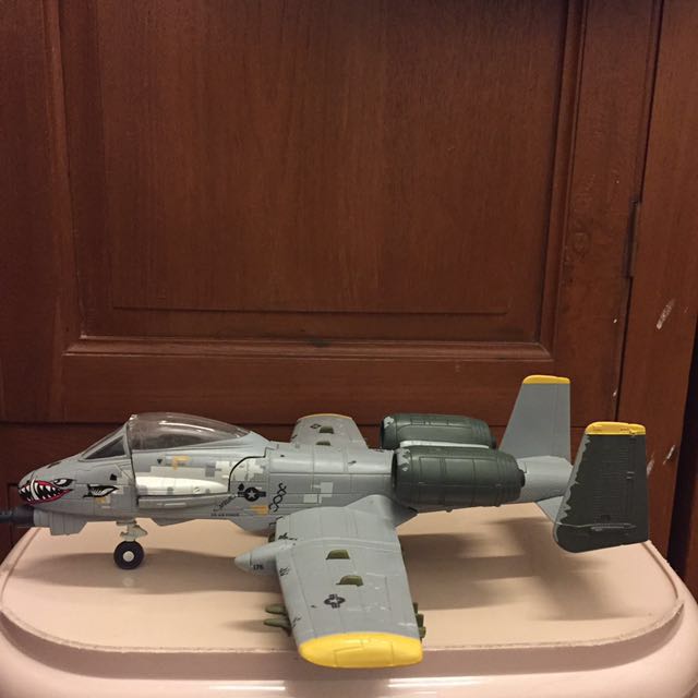 Terminator Salvation A-10 Warthog, Hobbies & Toys, Toys & Games on ...