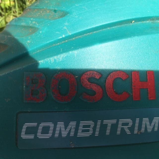 Combi Trim 23cm BOSCH, Furniture & Home Living, Gardening, Gardening ...