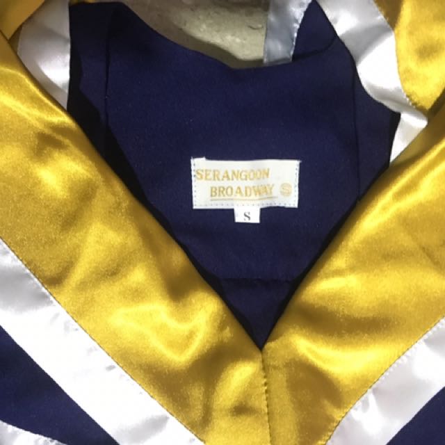 NTU Bachelor's Degree Graduation Gown FULL SET, Everything Else on ...