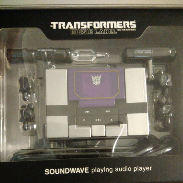 TRANSFORMERS MUSIC LABEL SOUNDWAVE PLAYING AUDIO PLAYER TAKARA TOMY ...