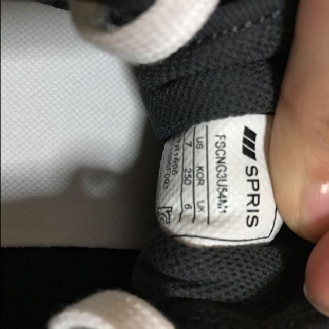 TWICE SPRIS TZUYU SHOE COLOUR, Hobbies & Toys, Memorabilia ...