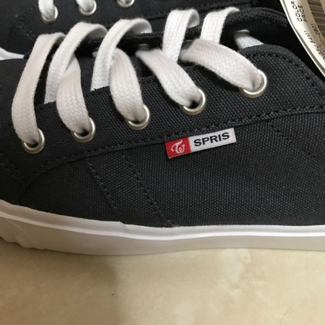 TWICE SPRIS TZUYU SHOE COLOUR, Hobbies & Toys, Memorabilia ...