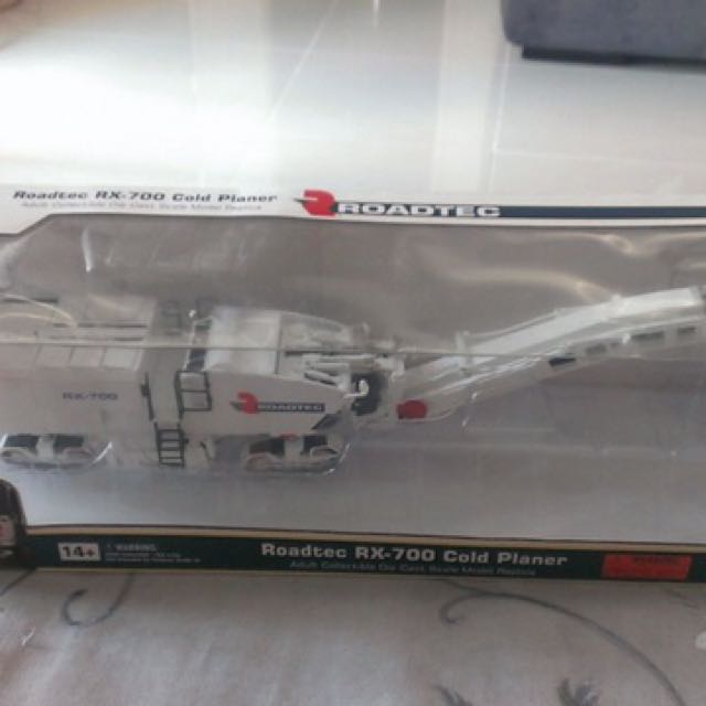 1:50 Roadtec RX-700 cold planer diecast model, Hobbies & Toys, Toys ...