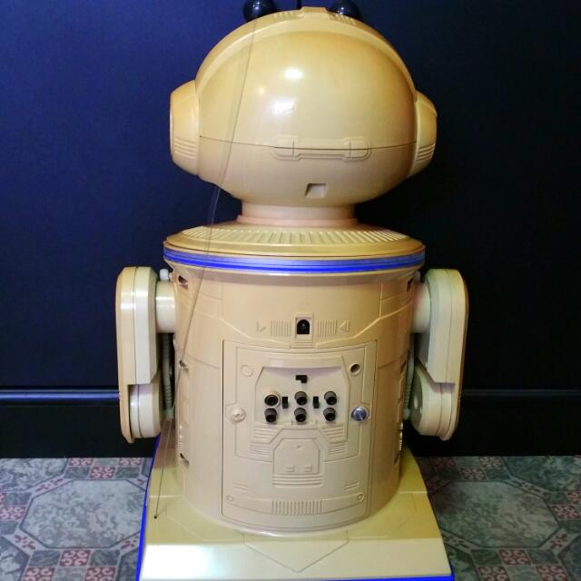 Tomy TTC Hearoid Omnibot Big Robot *RARE*, Hobbies & Toys, Toys & Games ...