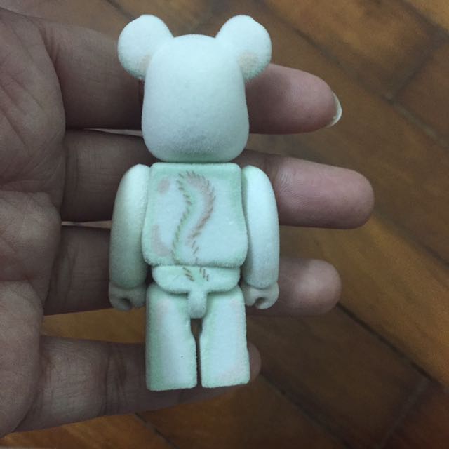 100 Man Kai Ikita Neko - Shiroi Neko - Bearbrick 100%, Hobbies & Toys ...