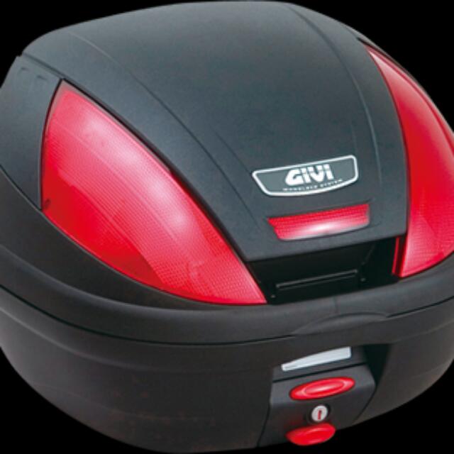Givi Top Box, Motorcycles, Motorcycle Accessories on Carousell