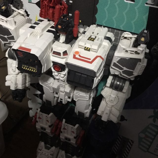 Hasbro Metroplex Transformers, Hobbies & Toys, Toys & Games on Carousell