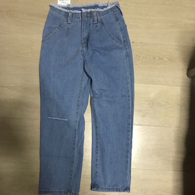 SELLING DENIM JEANS, Women's Fashion, Bottoms, Jeans & Leggings on ...