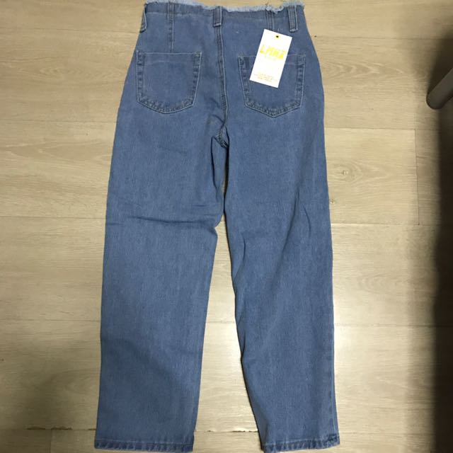 SELLING DENIM JEANS, Women's Fashion, Bottoms, Jeans & Leggings on ...
