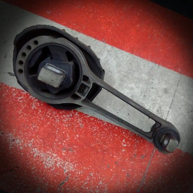 Alfa Romeo 159 / Brera 3.2V6 Lower Engine Mounting, Car Accessories ...